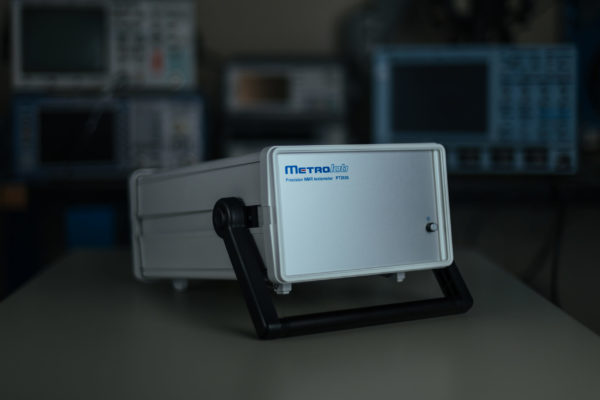 NMR Precision Teslameter PT2026 - MetroLab